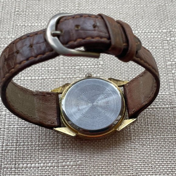 explraess | Accessories | Vintage Explraess Women Wristwatch Quartz ...